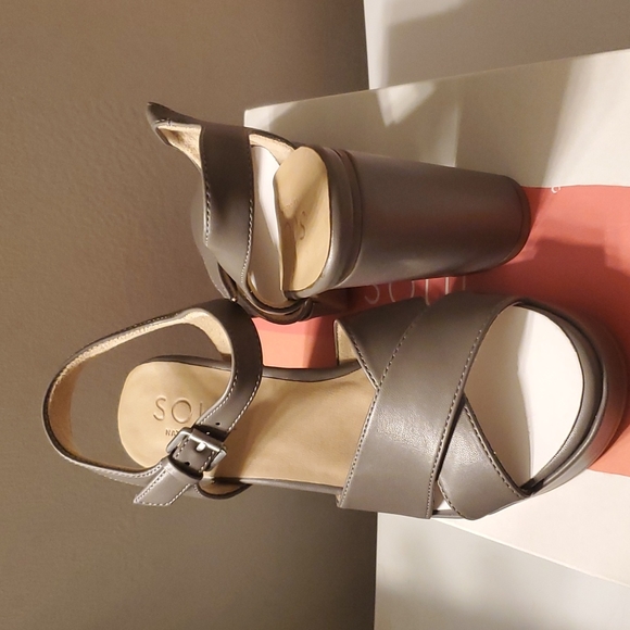 Natural Soul | Shoes | Naturalizer Soul Wedge Clog Heels 85m Grey ...